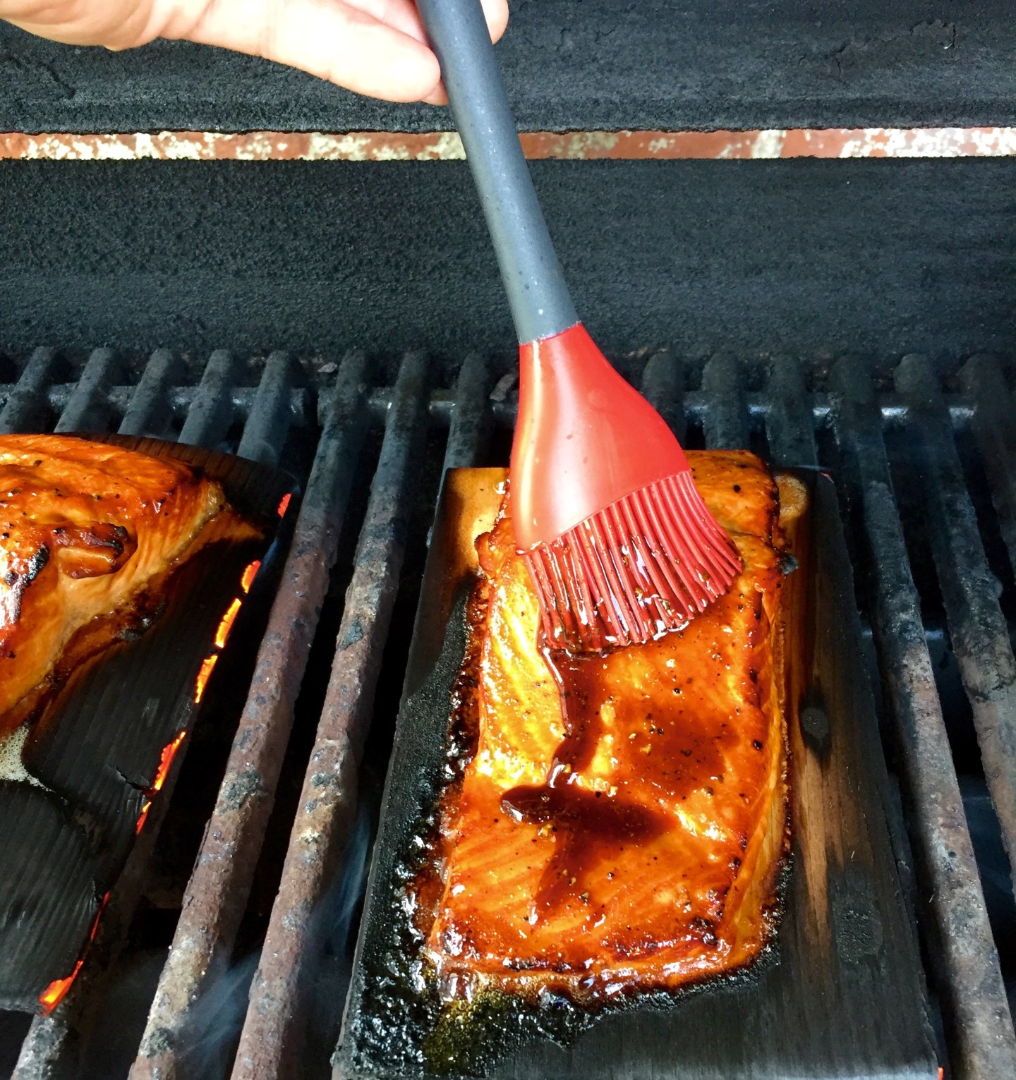 Planked Maple-Molasses Salmon Fillet – julienne.red